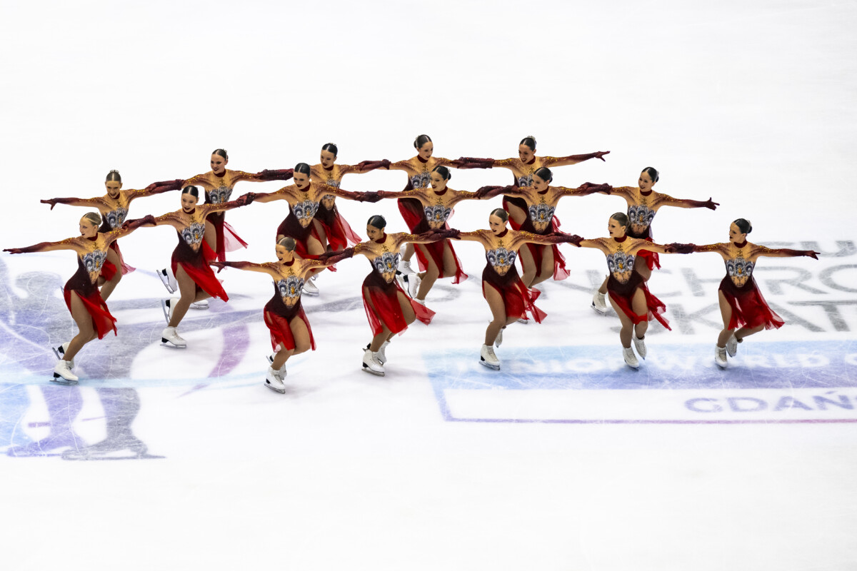 Canadian Teams Stand Out on First Day of 2026 ISU Synchronized Skating ...